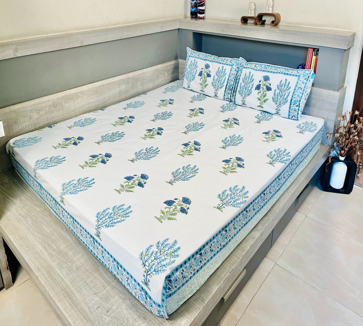 Lily of the Valley Bed Sheet with Pillow Covers – Cotton Curio